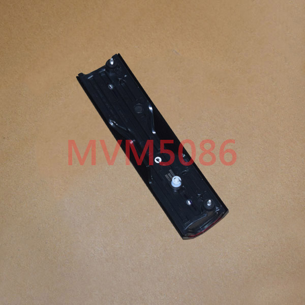 چراغ خطر عقب وسط صندوق تیگو 7 پرو کد 605000205AB - نمایندگی MVM5086